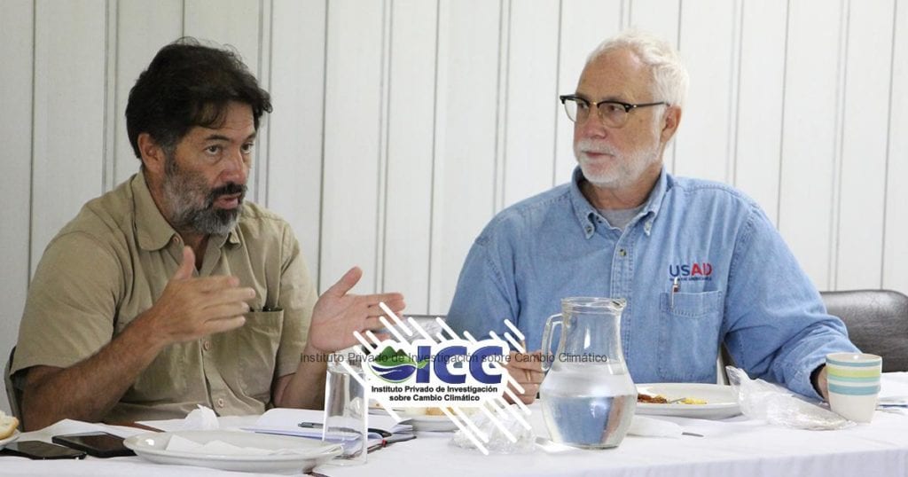 Specialist in volcanoes' geophysics visit Guatemala - ICC